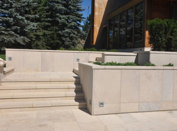 Ebel Quarries - Algonquin Limestone - King Masonry Yard Ltd.